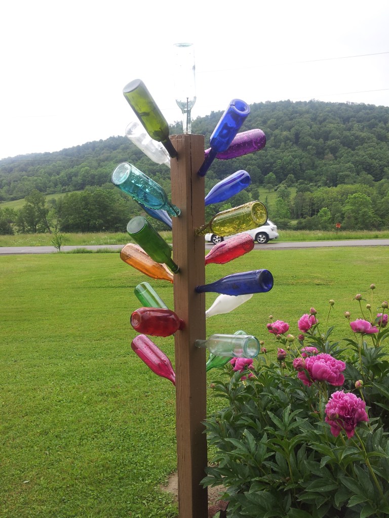 Make Your Own Bottle Tree | The Bent Trowel
